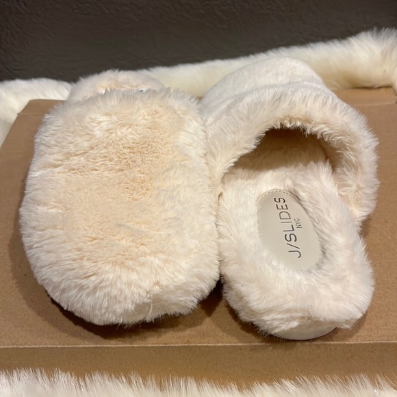J Slides | Shoes | New J Slides Nyc Puffy Slip On Slippers | Poshmark